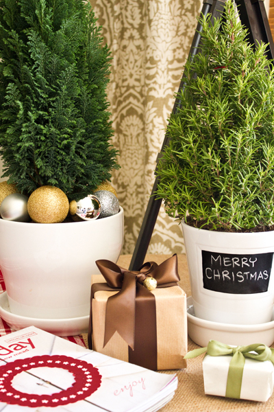 Our "Holiday Home" Christmas Vignette - The Lettered Cottage
